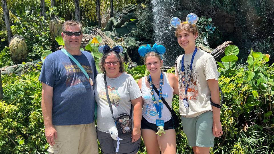 Support the Rossi family